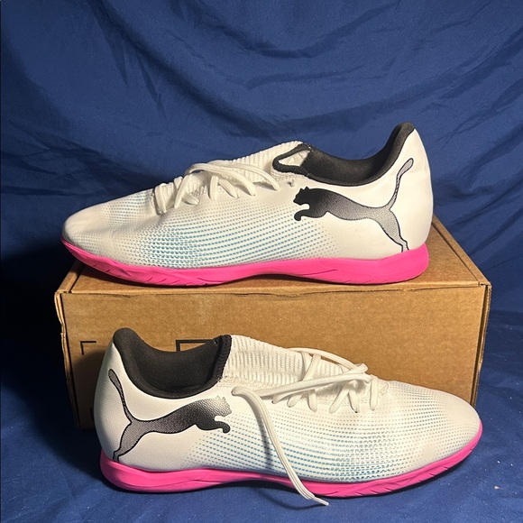 Puma | Shoes | Puma Ccr White Pink 1 Women Qs | Poshmark